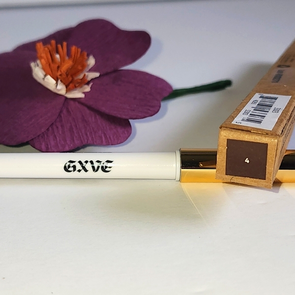 GXVE Gwen Stefani | Makeup | Bnibgxve Most Def Instant Definition ...